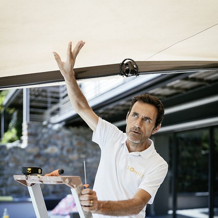 Motorisation universelle pour store de terrasse - Sunea io │ Somfy